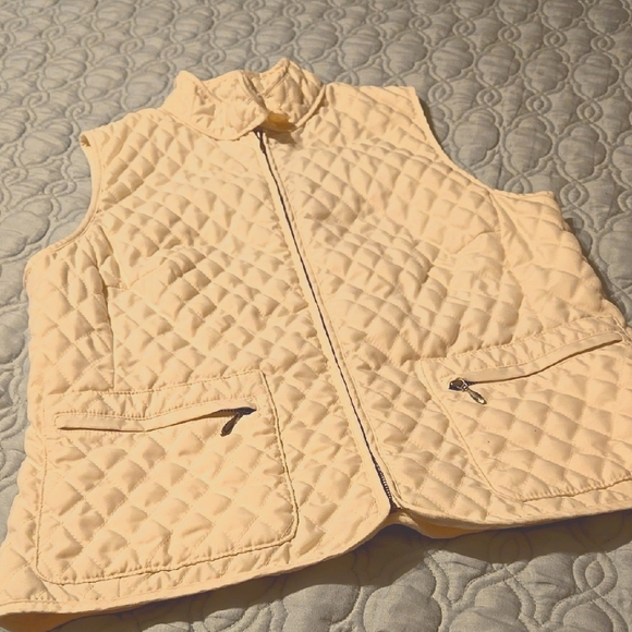 LOFT | Jackets & Coats | Loft Quilted White Vest | Poshmark